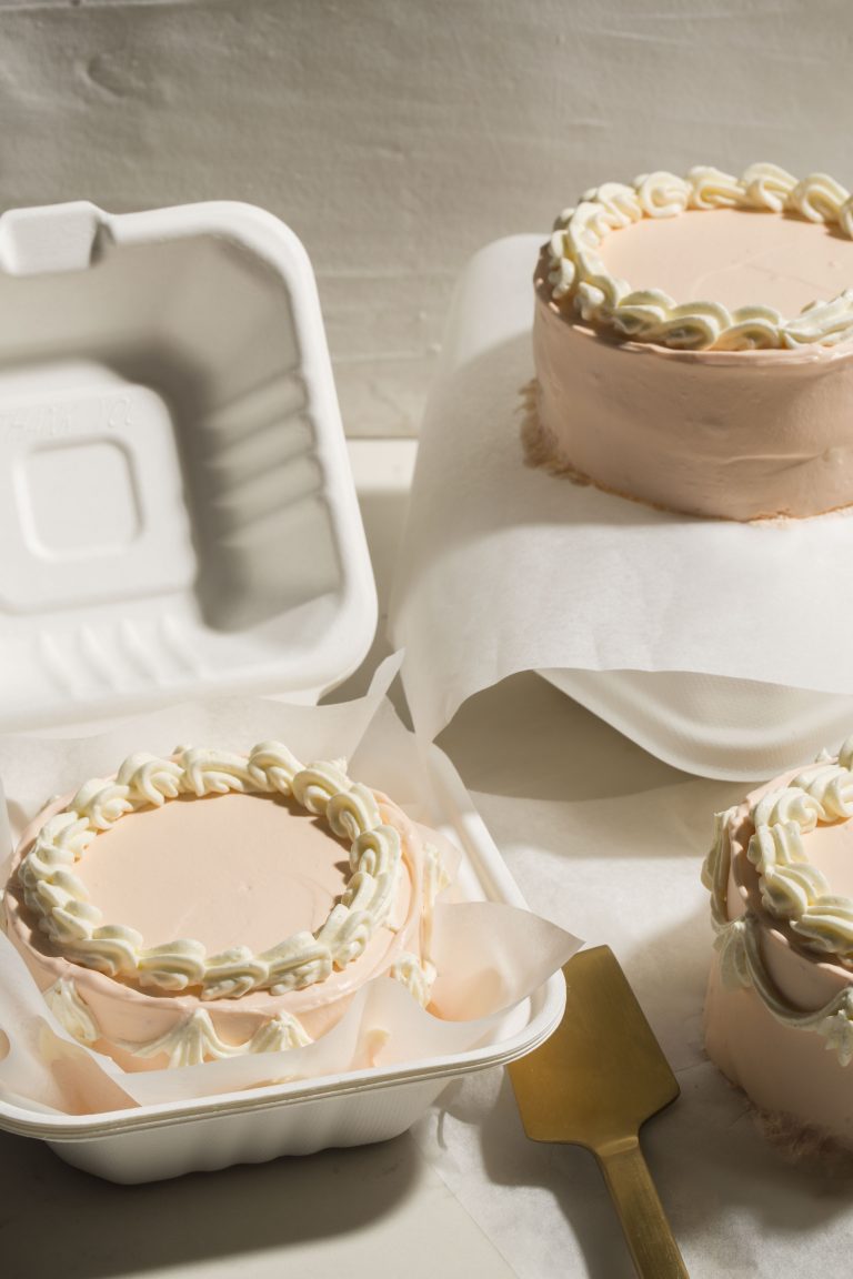 Bento box cake with miso caramel – Food & Home Magazine