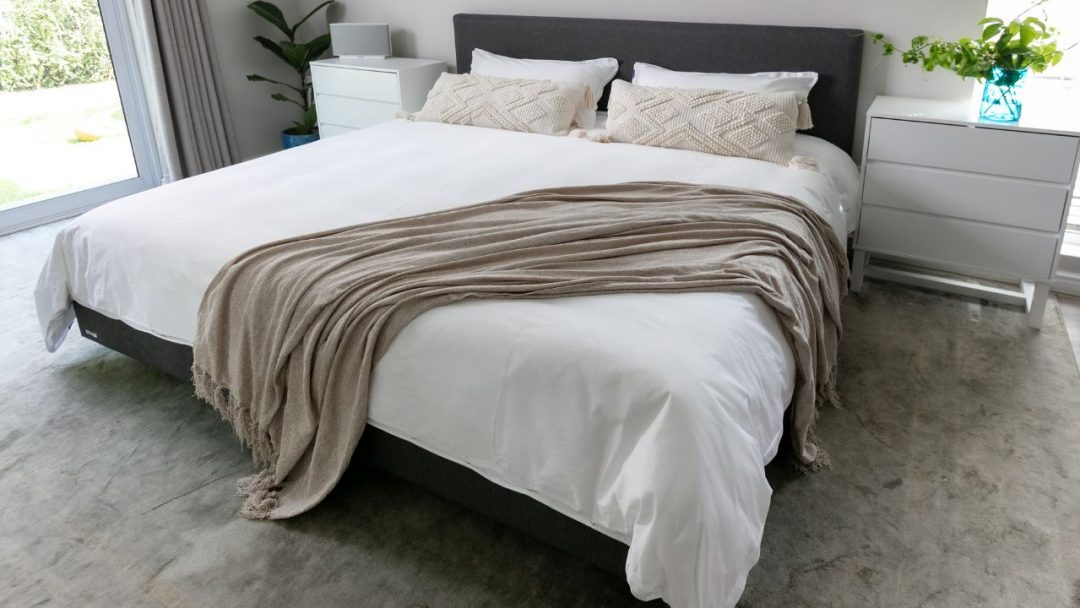 The Cape Town King: Sloom launches the biggest bed in SA – Food & Home ...