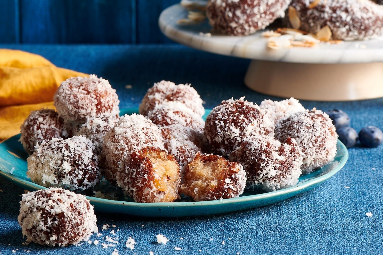 The difference between koesisters and koeksisters – Food & Home Magazine