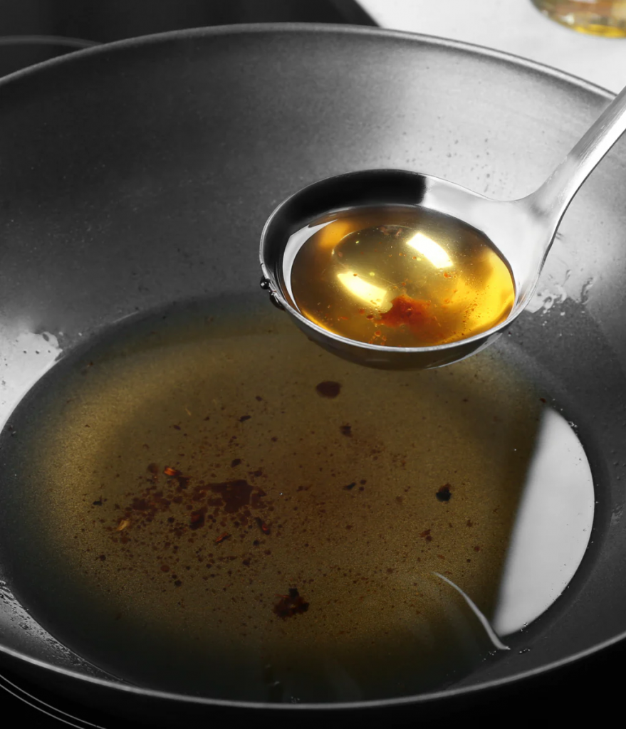 Ways to identify when to throw away your reused oil | Bona Magazine