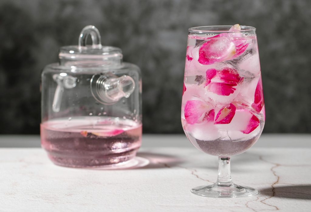 Benefits of rose water and how to make it – Food & Home Magazine