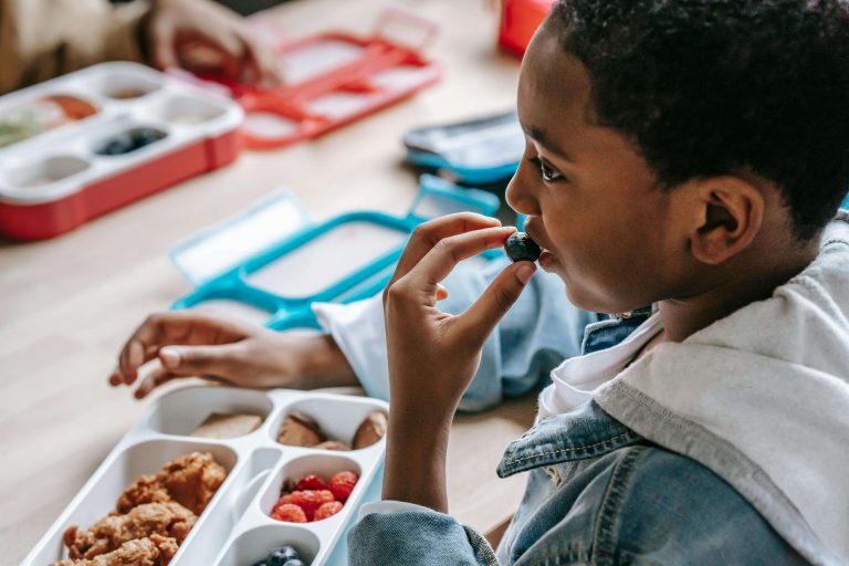 The best foods for school lunches to keep kids focused and hydrated ...