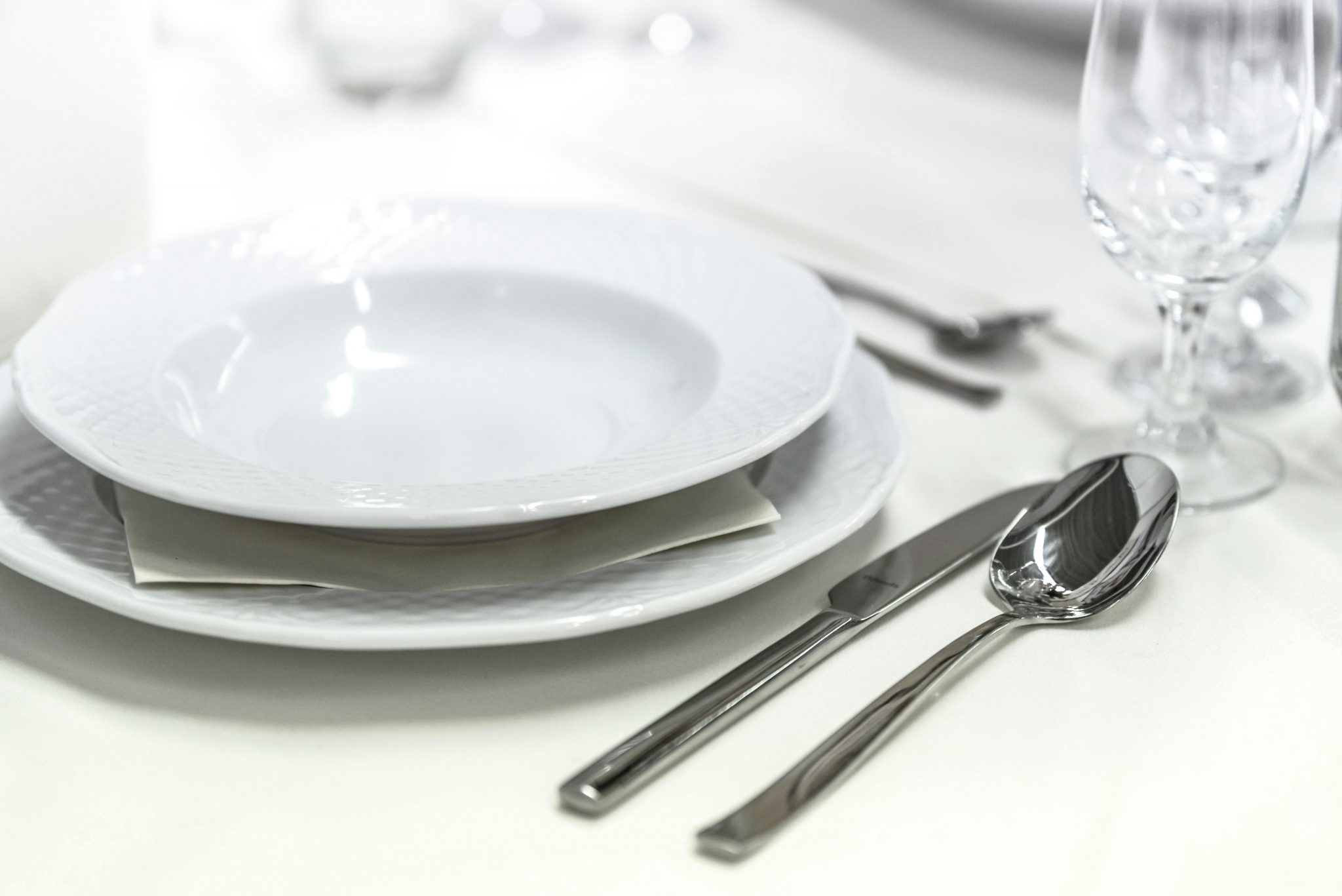 The complete guide to setting a table for any occassion – Food & Home ...
